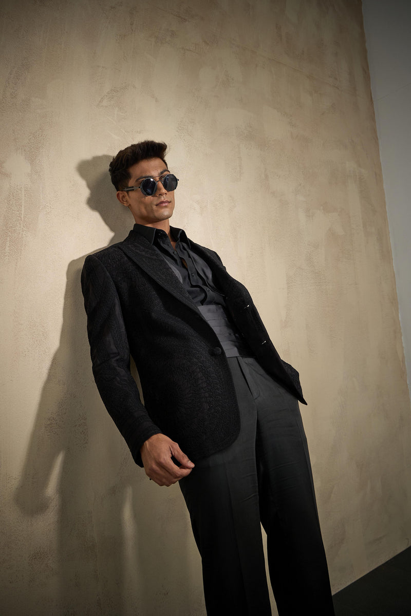 Dori Half Moon Blazer Set with Kamarband & Bow-tie – Arjan Dugal